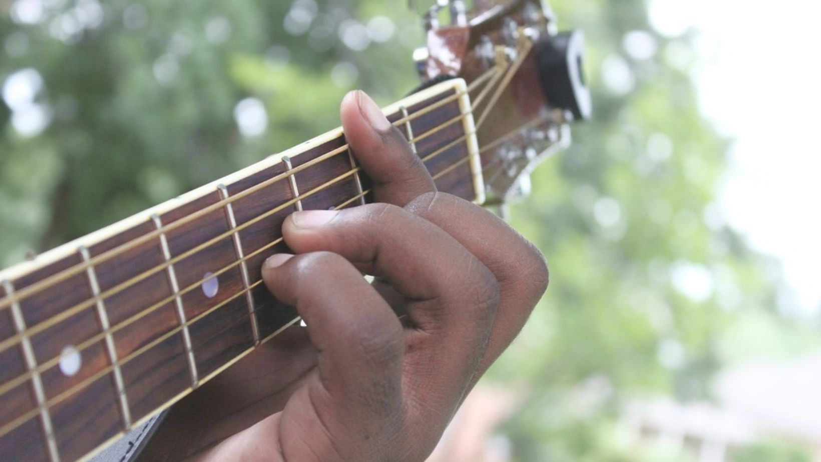 The Magic of Chord Malaysia Rindiani Beloved Song - Wave Tech Global